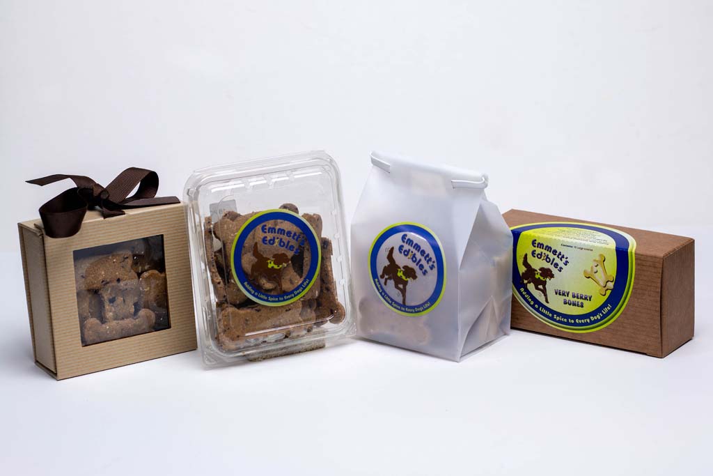 Very Berry Bones: Blueberry Dog Treats – emmettsedibles